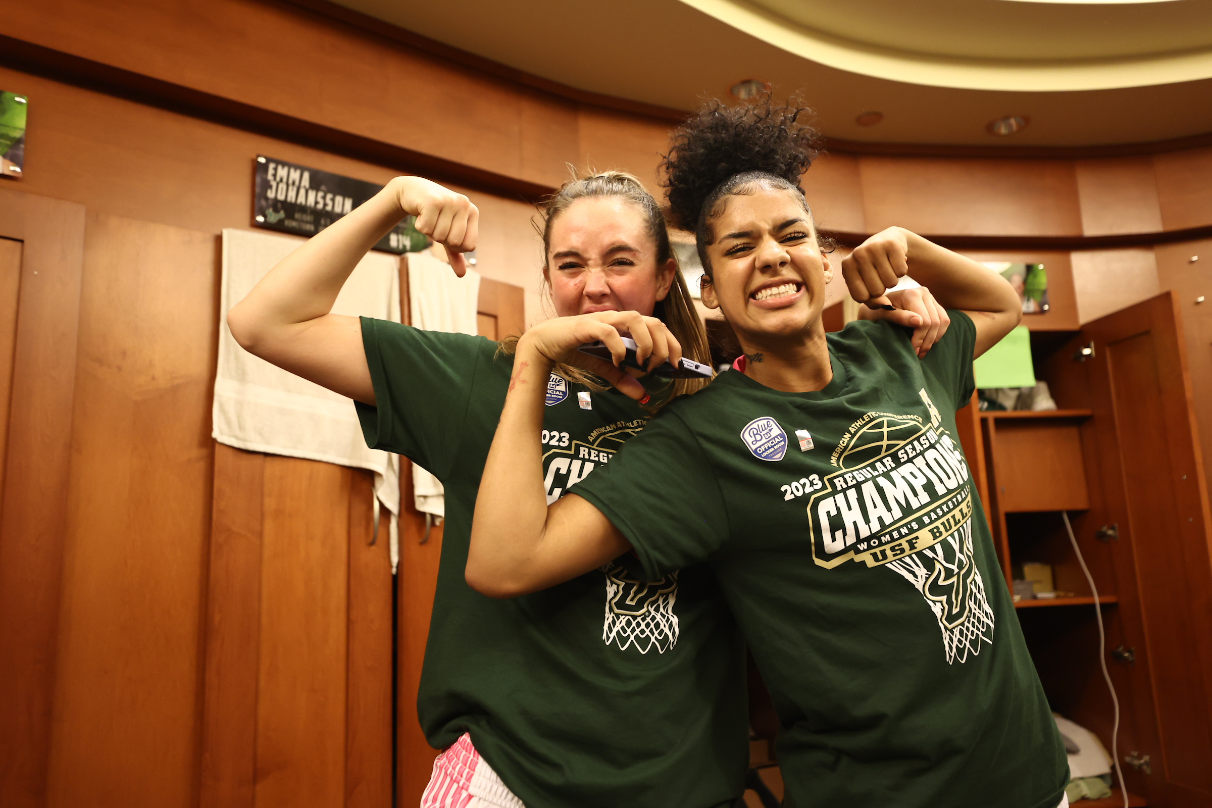 BY THE HORNS: AAC Champion Bulls defeat SMU, Clinch 2nd Conference ...